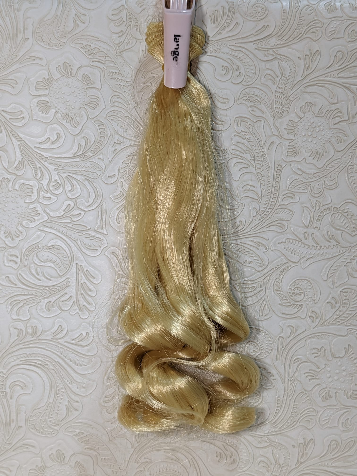 15 Golden Blonde Bottom Curl – Fabric Fun Shop